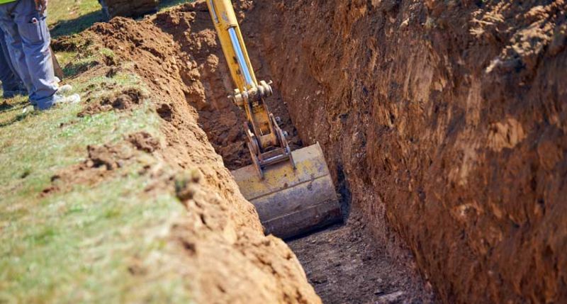 Key safety issues in excavation projects include collapses, flooding ...